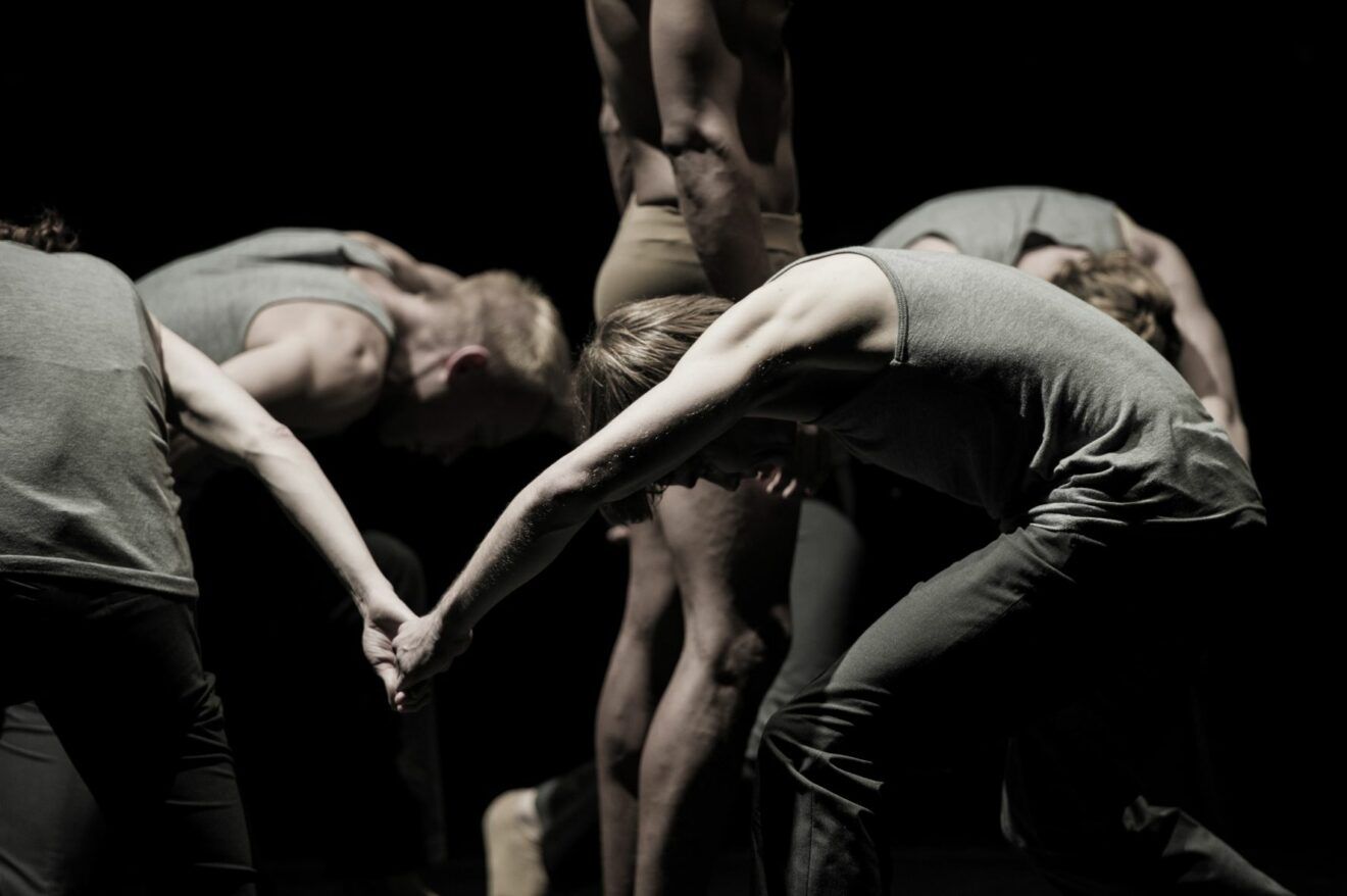 "Faune" de Pontus Lidberg et "Who dreams us ?" de Carolyn Carlson à l ...